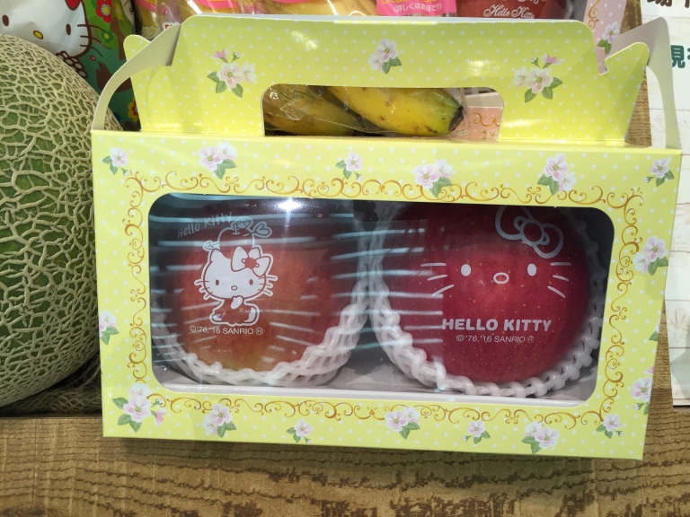 Hello Kitty branded fruits will be the new food trend - Miss Athlétique